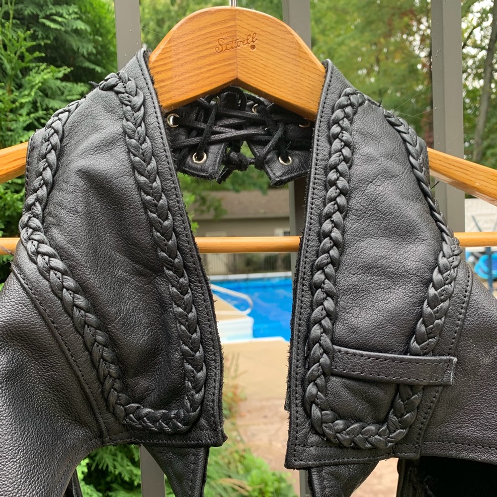 Black Leather Chaps With Rope Braid Trim - Gem